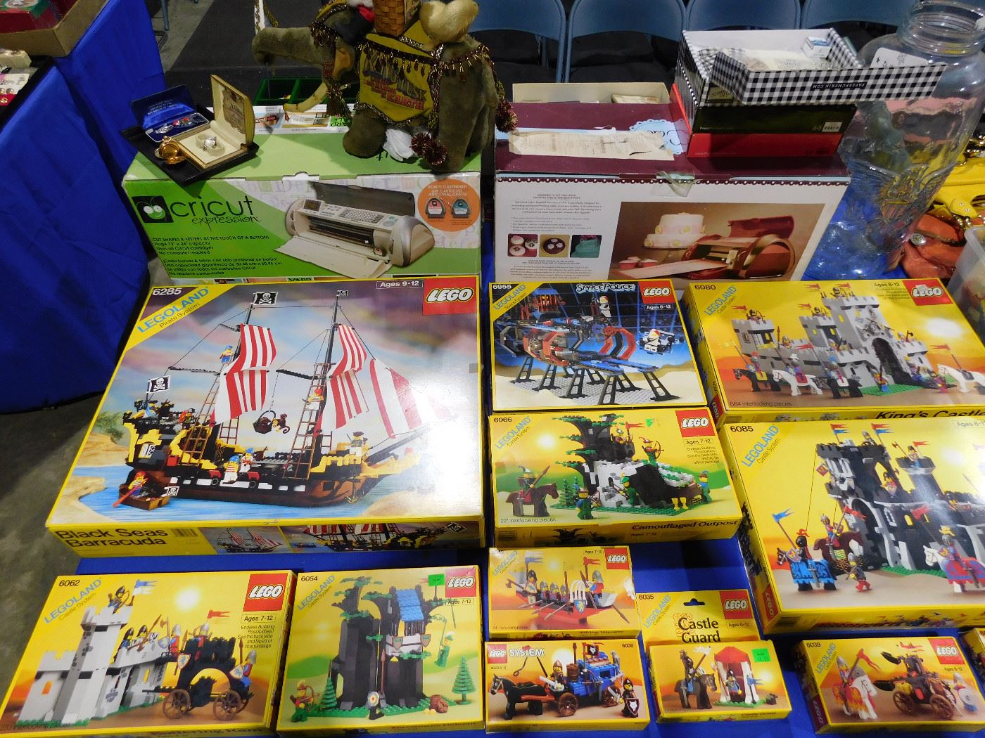Antique Estate Collectible VIntage Lego Auction starts on 5/6/2023