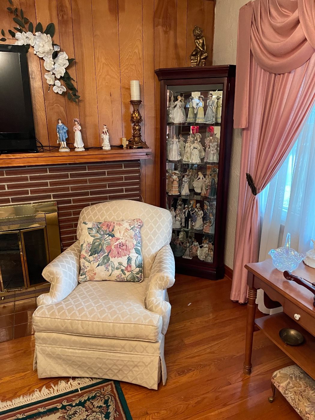 Estate Sale by The Junque Ladies in Ashland, KY starts on 5/5/2023