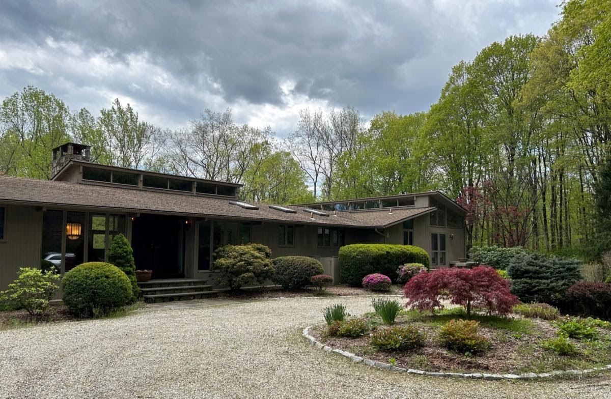 Contemporary Artist Susan Sharp Home and... starts on 5/5/2023