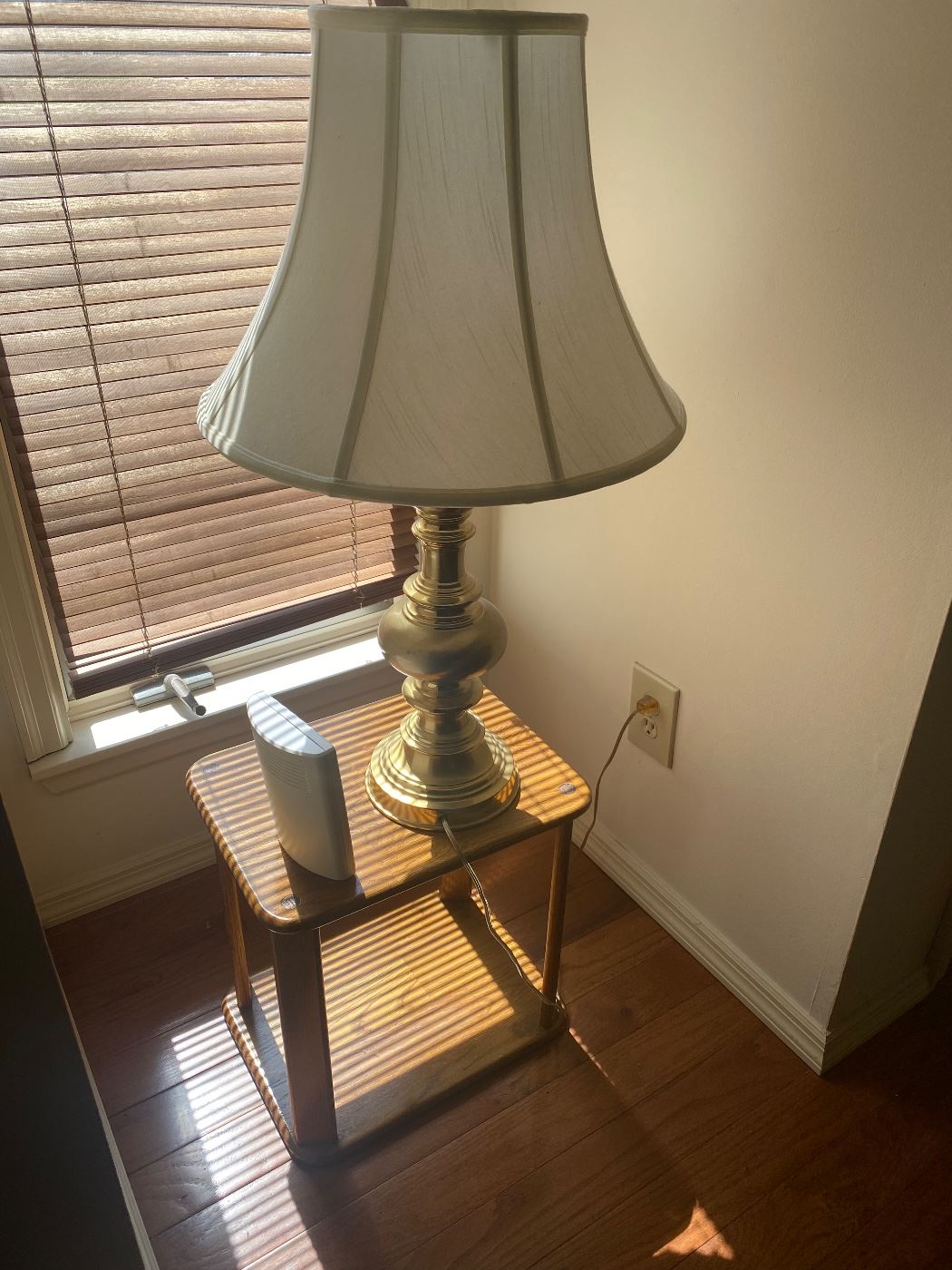 Estate sale with Excellent Housewares starts on 5/19/2023