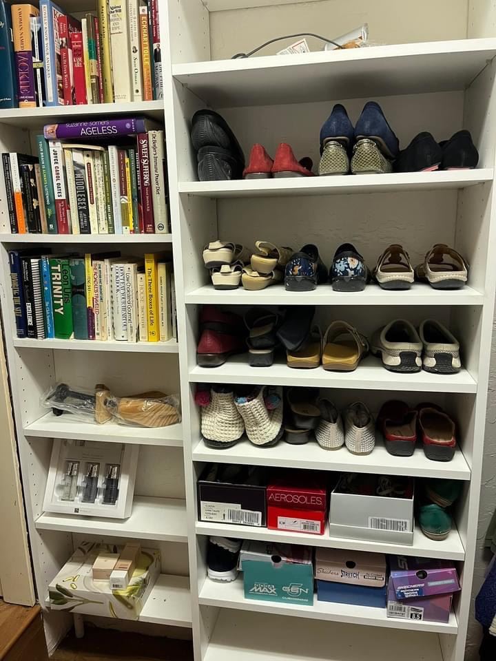 Alvis Estate finds in Sarasota, FL starts on 5/6/2023