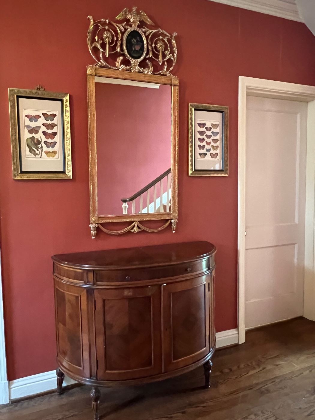 DAVIS PLACE ESTATE SALES in Ladue, MO starts on 5/20/2023
