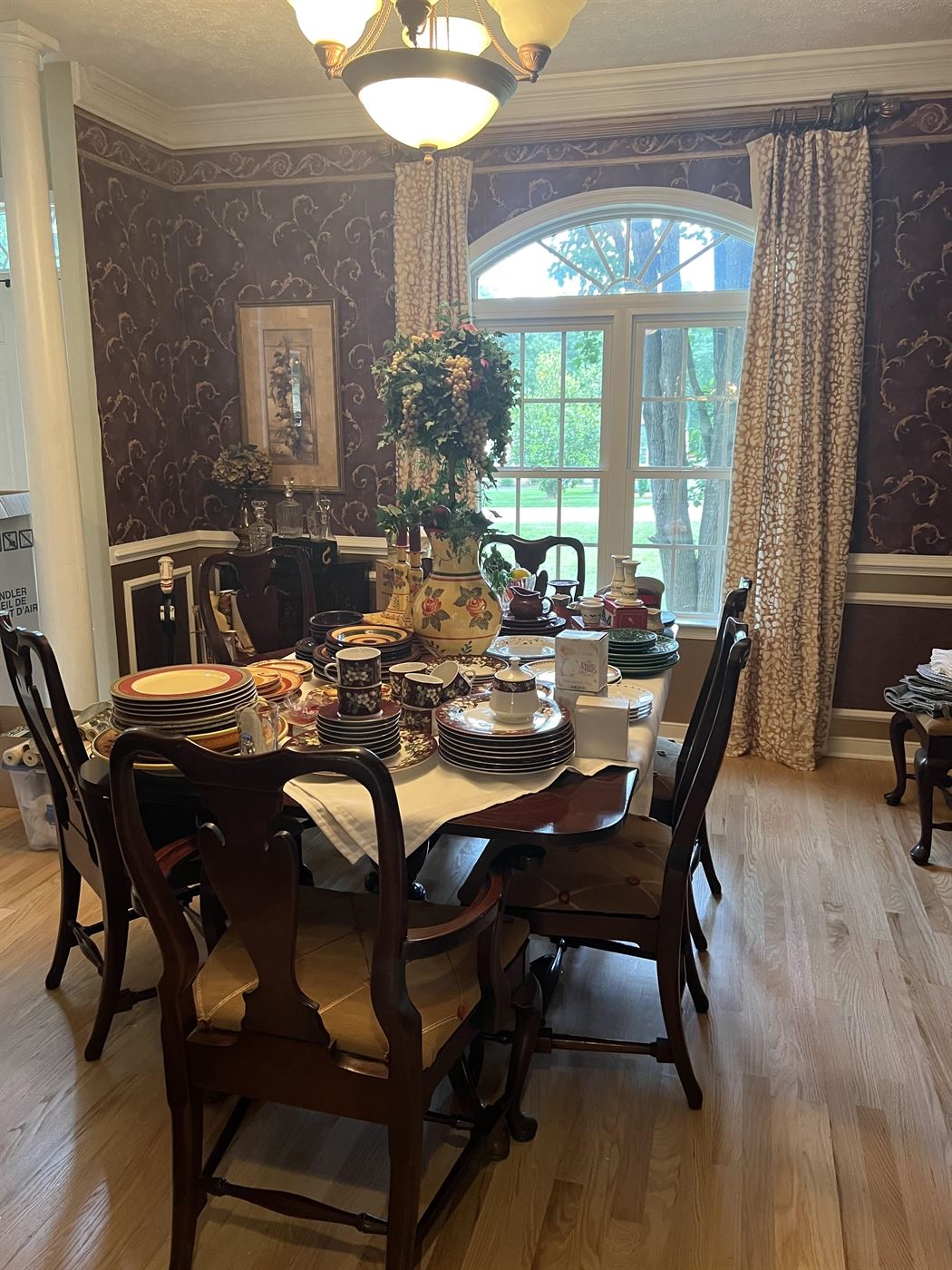 Estate Sale Antiques, Furniture, Accessories starts on 5/19/2023