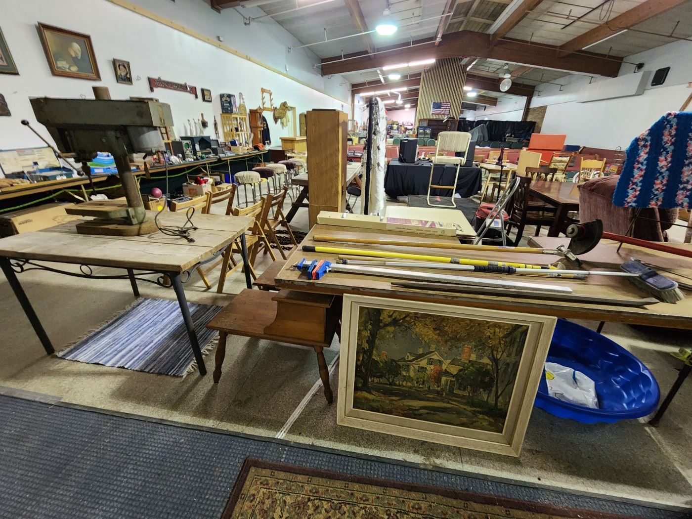 Thursday Night Live Auction at the Dort Mall starts on 5/18/2023