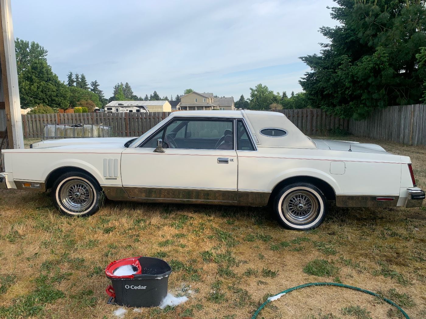 Country shop and vintage car estate starts on 8/5/2023