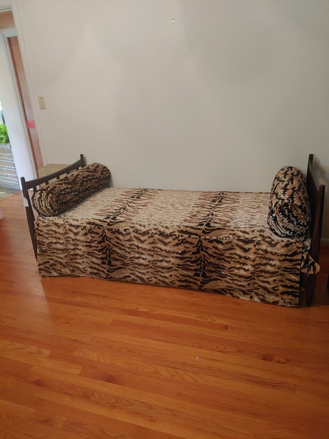 Clean Out Sale in Cincinnati, OH starts on 6/3/2023