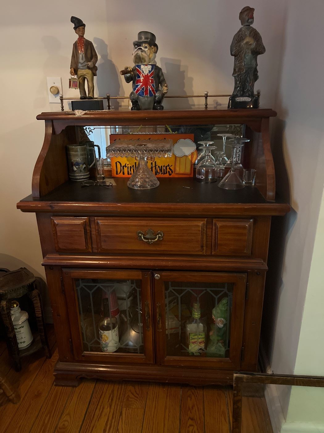 Candace’s Antiques Chicago Estate Fun Sale,... starts on 7/29/2023