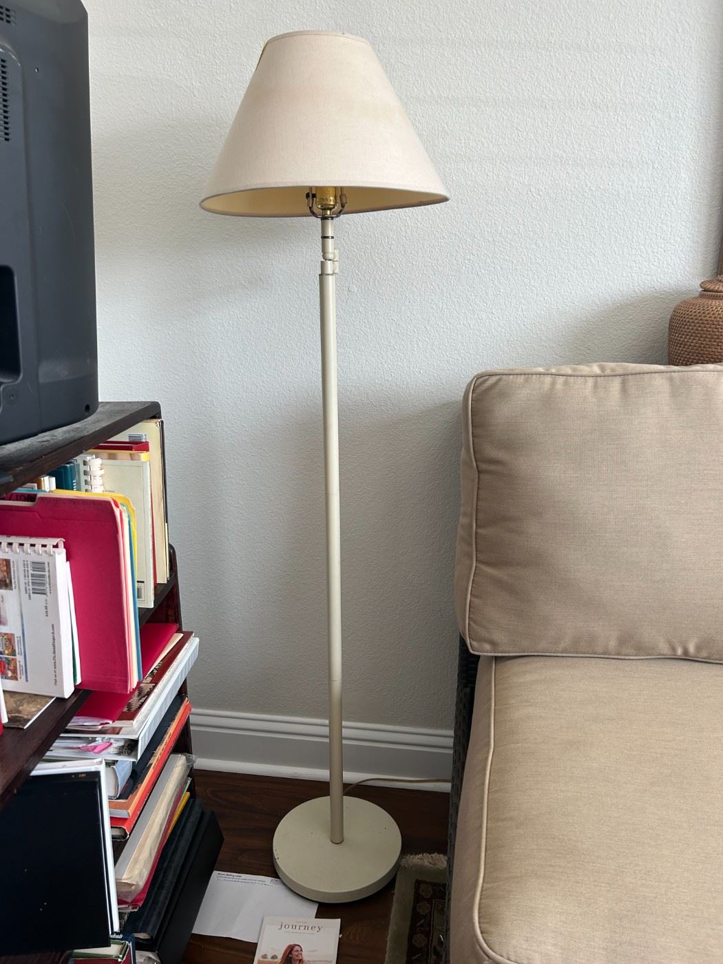 LOADS of BEAUTIFUL ITEMS! Everything must go! starts on 6/16/2023