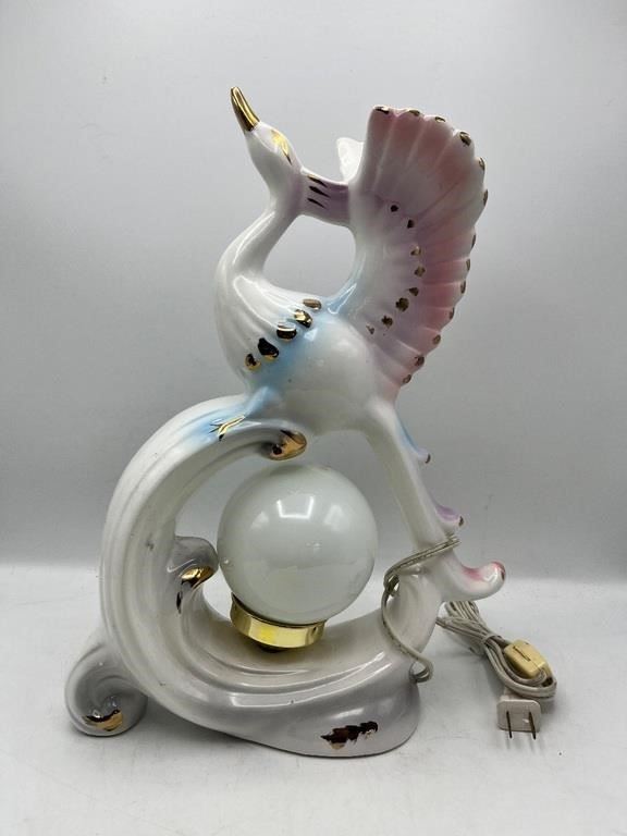 800 Lots Of Collectibles TV Lamps & Vintage Glass starts on 6/14/2023