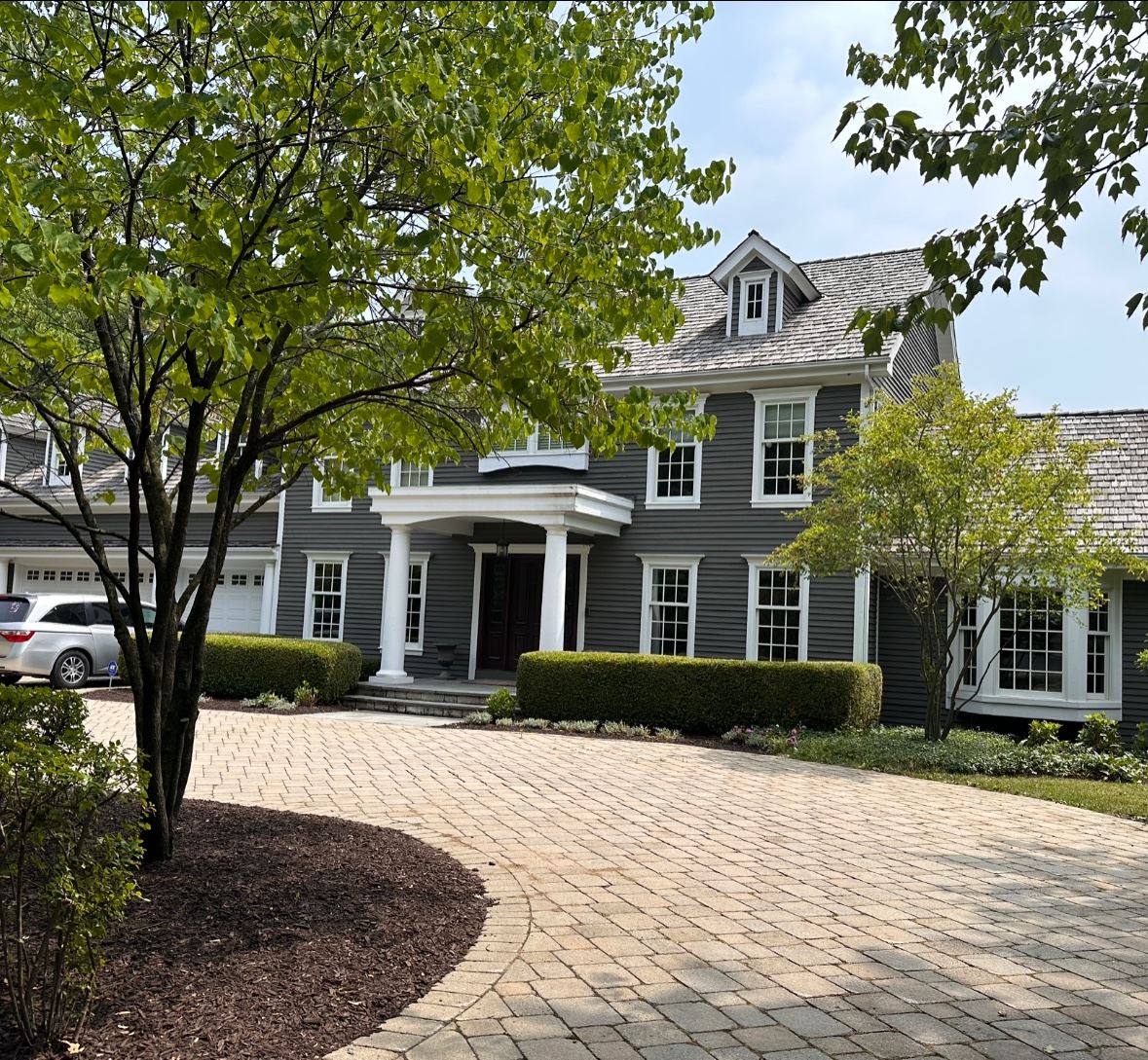 Estate sales with home furnishings, instruments... starts on 7/14/2023