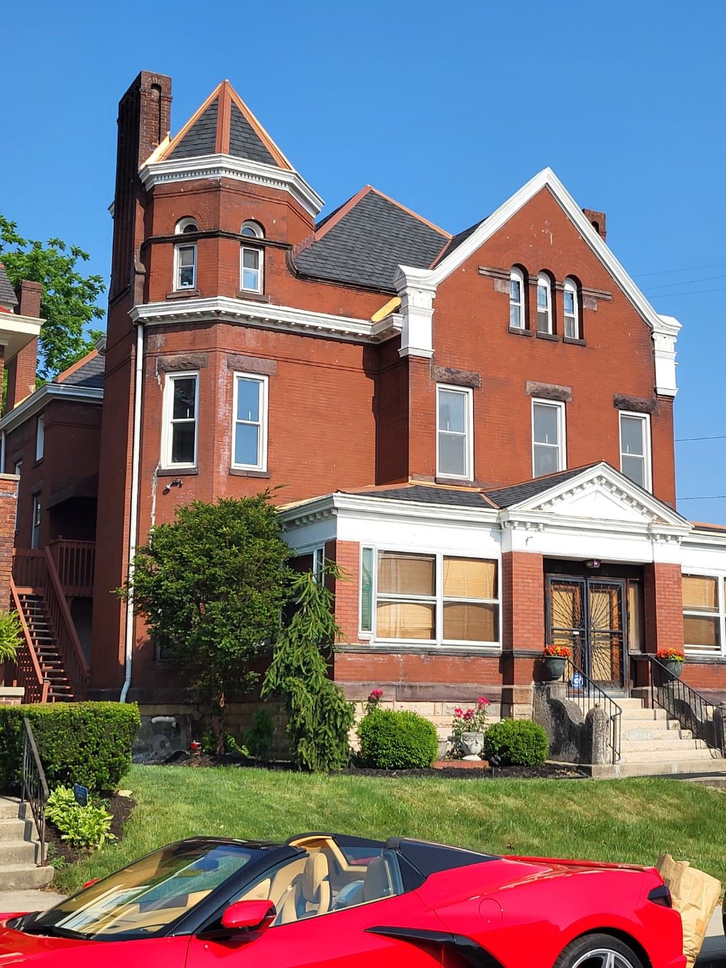 HUGE SHORT NOTICE 28 ROOM MANSION 85 YEARS... starts on 6/22/2023