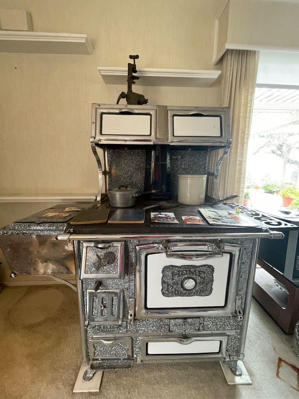 Antique Home Comfort wood burning cook stove... starts on 6/18/2023