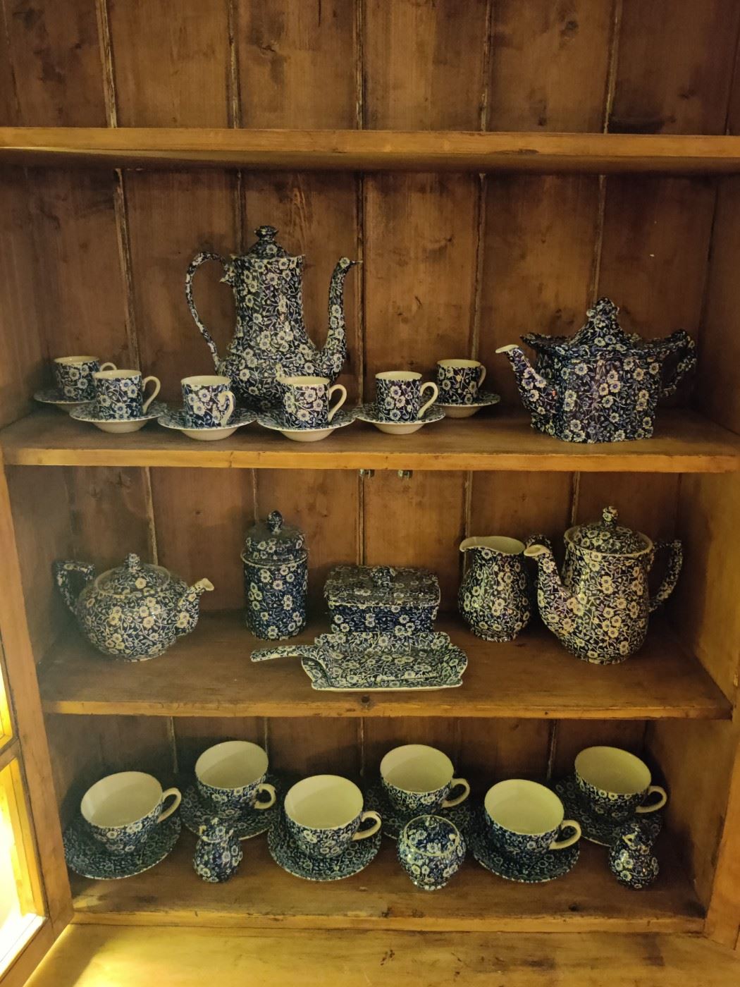 Woodridge: Beautiful Primitive Americana Home starts on 7/13/2023