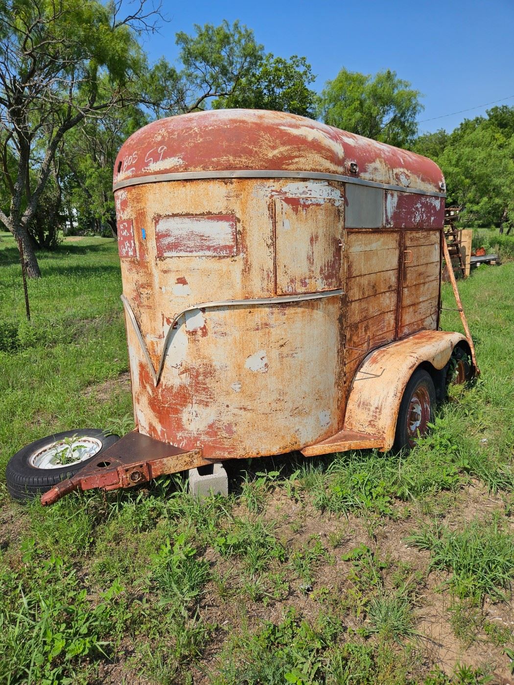 ESTATE AUCTION in Clyde, TX starts on 7/8/2023