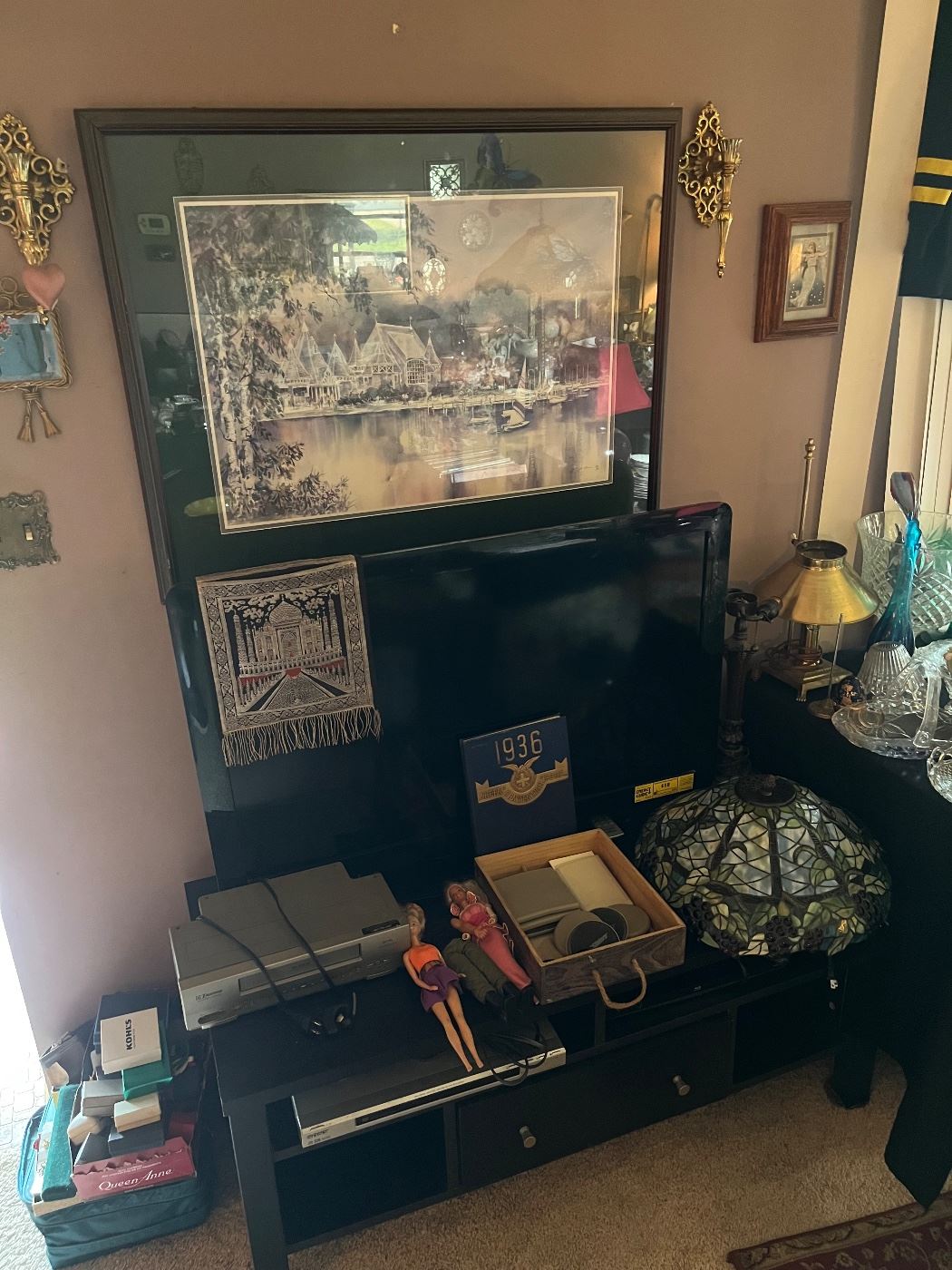 PACKED WEST ST. PAUL ESTATE SALE in West Saint Paul, MN starts on 7/8/2023