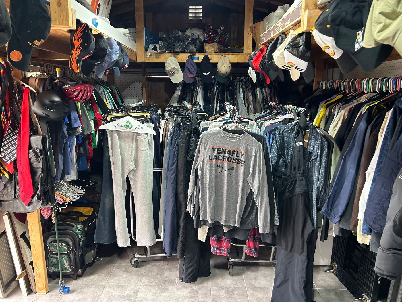 HUGE CLOTHING SALE VINTAGE TO MODERN THOUSANDS... starts on 7/6/2023