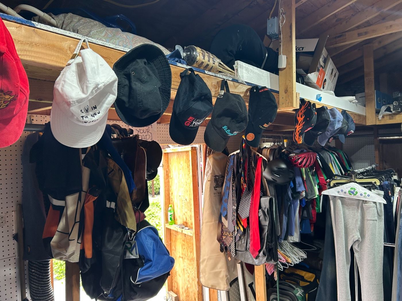 HUGE CLOTHING SALE VINTAGE TO MODERN THOUSANDS... starts on 7/6/2023