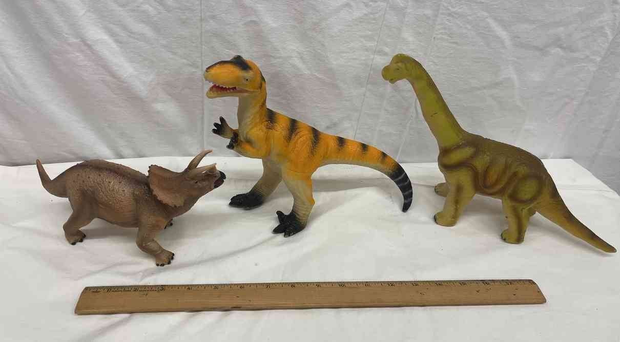 Playful Vintage and Retro finds - Online... starts on 7/13/2023