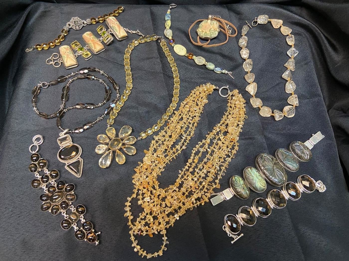 FRIDAY 25% Off with 100-'s of Pieces Added,... starts on 7/27/2023