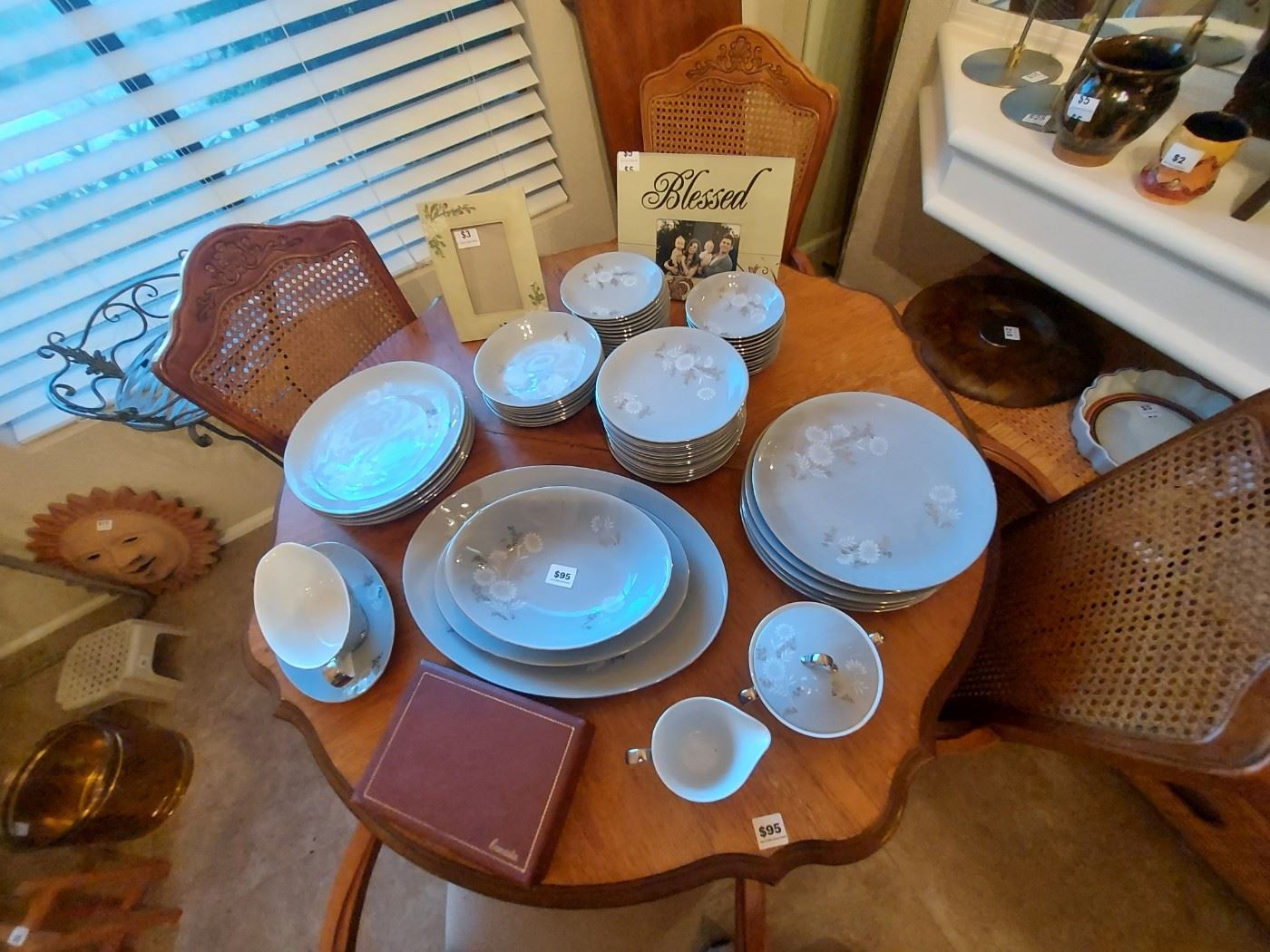 Mesa Townhome Eclectic Contents Sale starts on 7/29/2023
