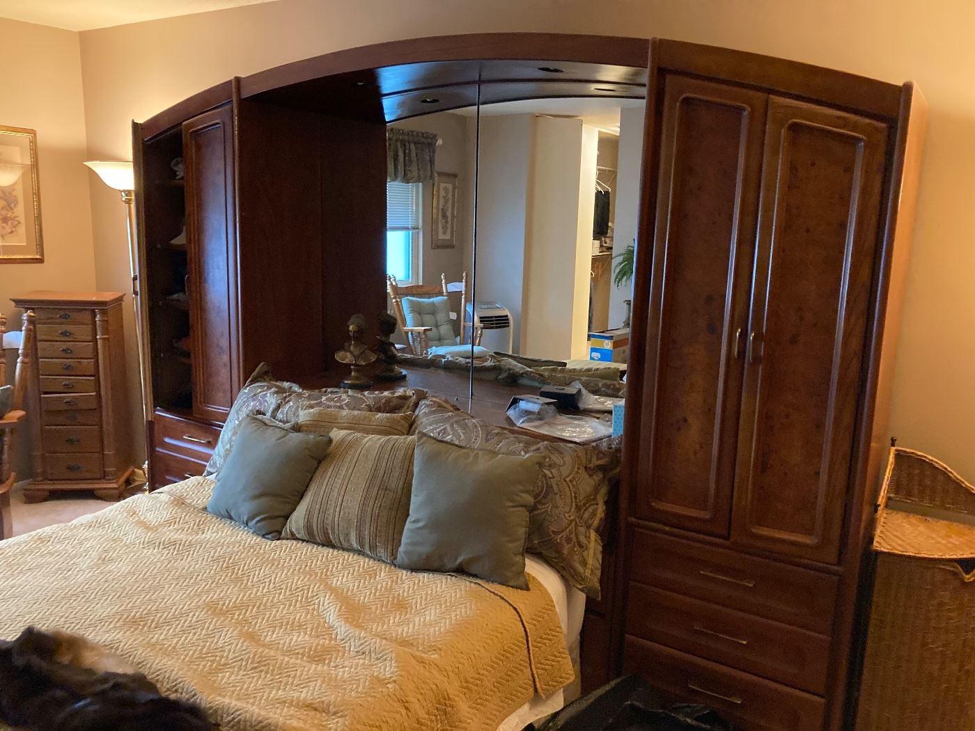 Woodridge Estate Sale starts on 8/11/2023