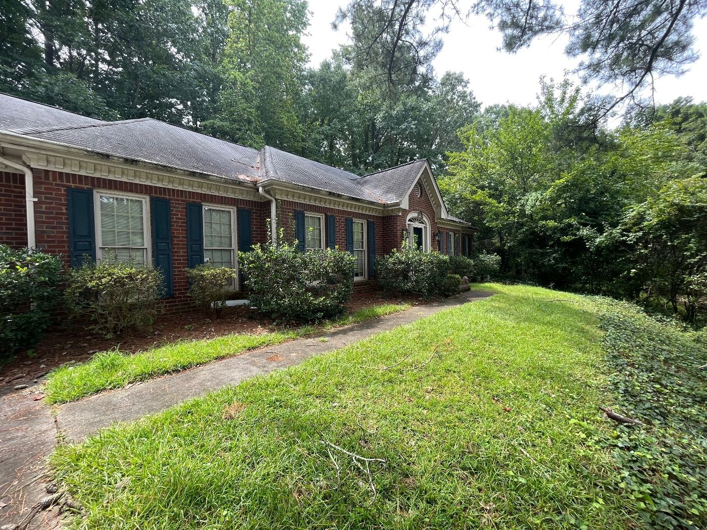 ONE DAY POP UP ESTATE SALE - P'TREE CORNERS... starts on 8/12/2023