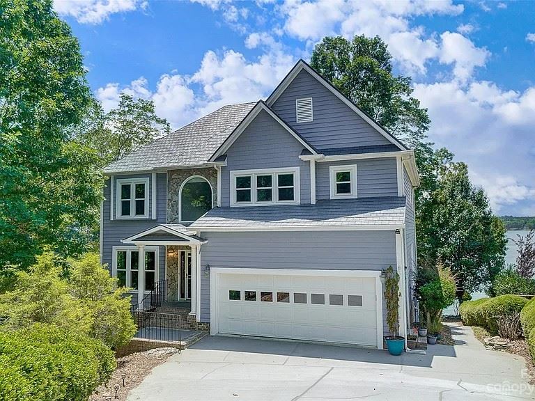 *Blue Moon Sale on Lake Wylie in Tega Cay* starts on 8/18/2023