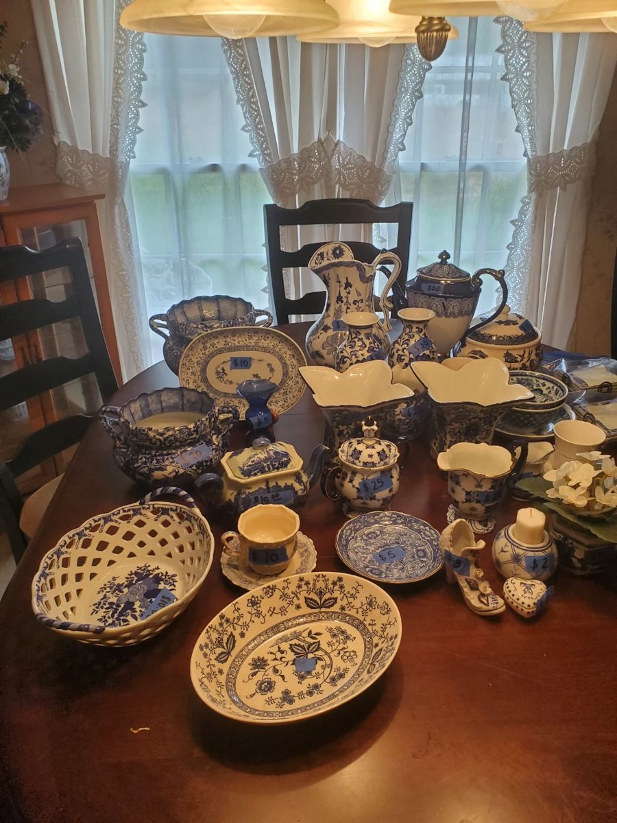 Family Estate Sale with Antiques in Griffin, GA starts on 9/8/2023
