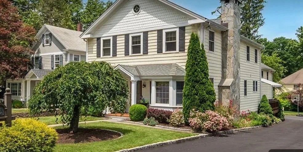 Fantastic Moving Sale in Ridgefield, CT starts on 8/25/2023