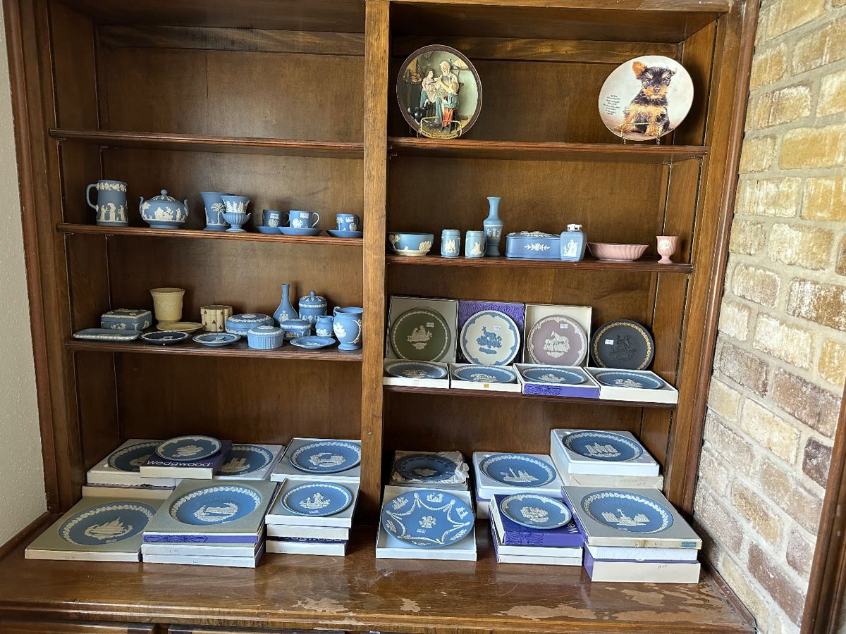 50% Off & $20 Basket Sales Thousand Oaks Sale starts on 9/2/2023