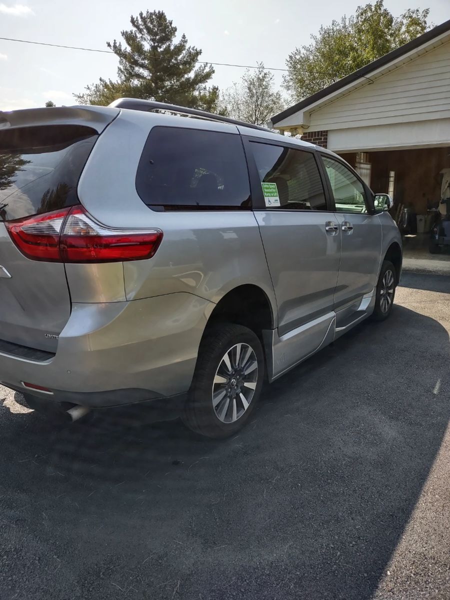 Wonderful Living Estate Sale Of Mrs. Paula Reed starts on 9/21/2023