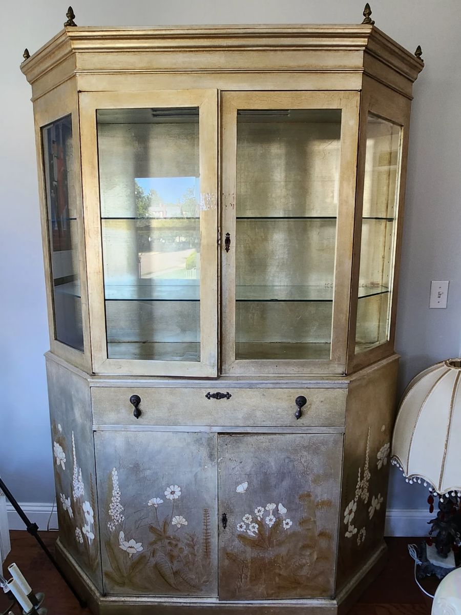BLOW OUT SALE TODAY! vtg,antiques & art deco starts on 9/14/2023