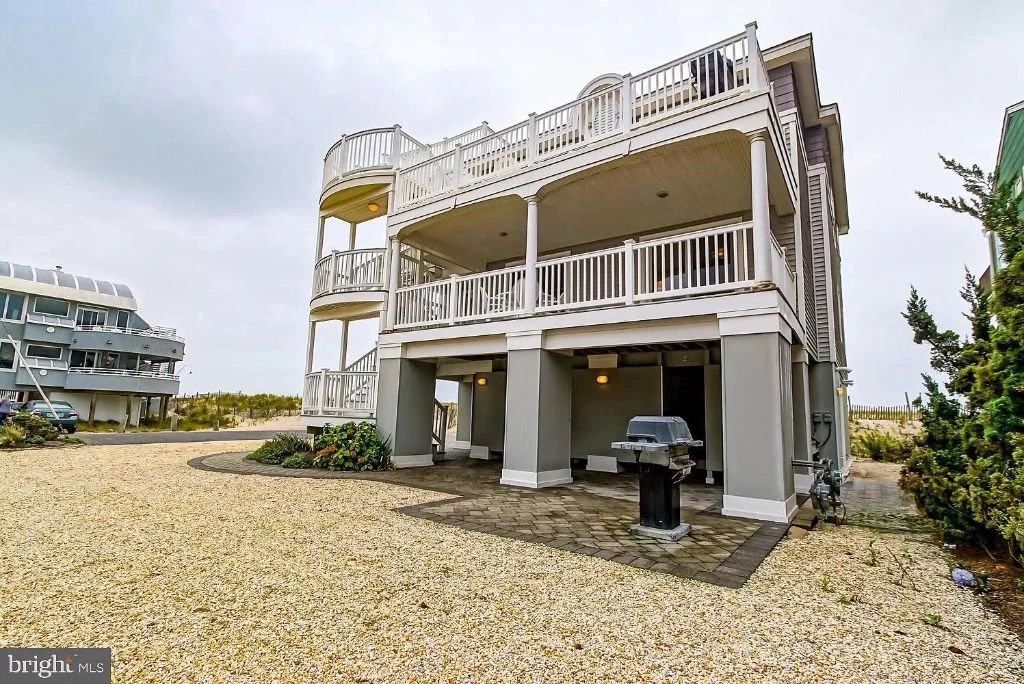 Beautiful Oceanfront Brant Beach Demo/Estate starts on 10/6/2023