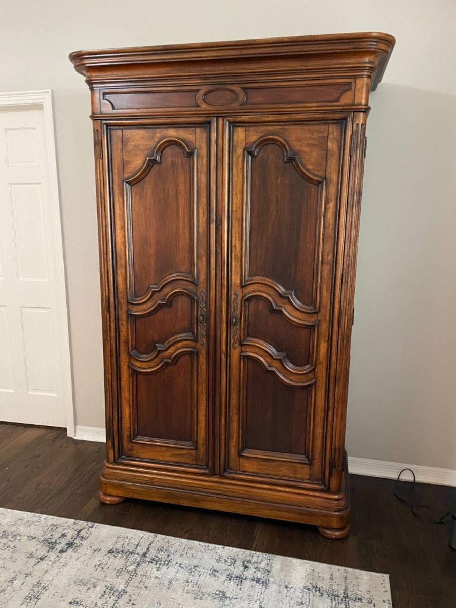 Moving Sale - Rose Isle in Orlando, FL starts on 9/29/2023