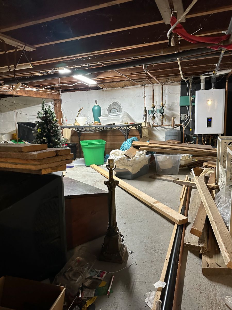 Home Clean Out Sale in Newtown, CT starts on 9/23/2023