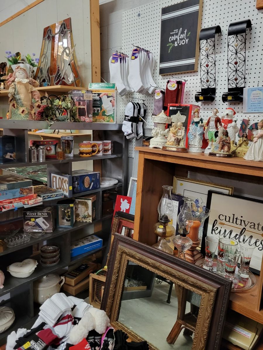 Antique/Collectible liquidation sale starts on 9/23/2023