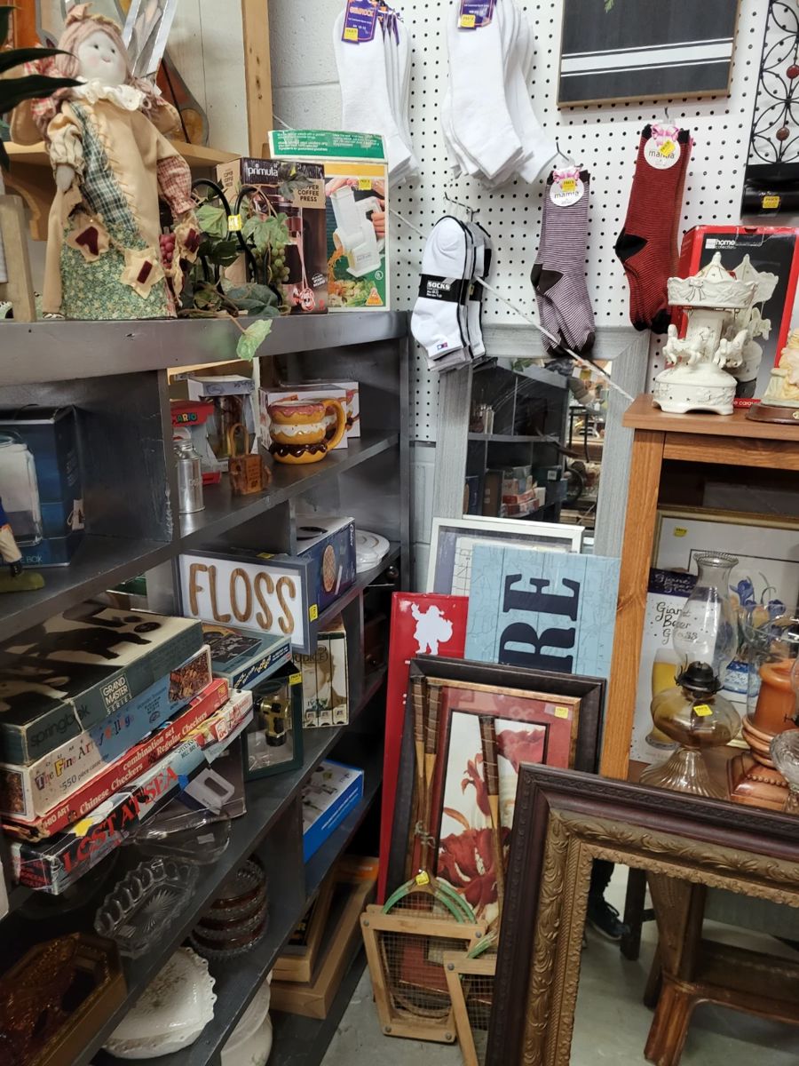 Antique/Collectible liquidation sale starts on 9/23/2023