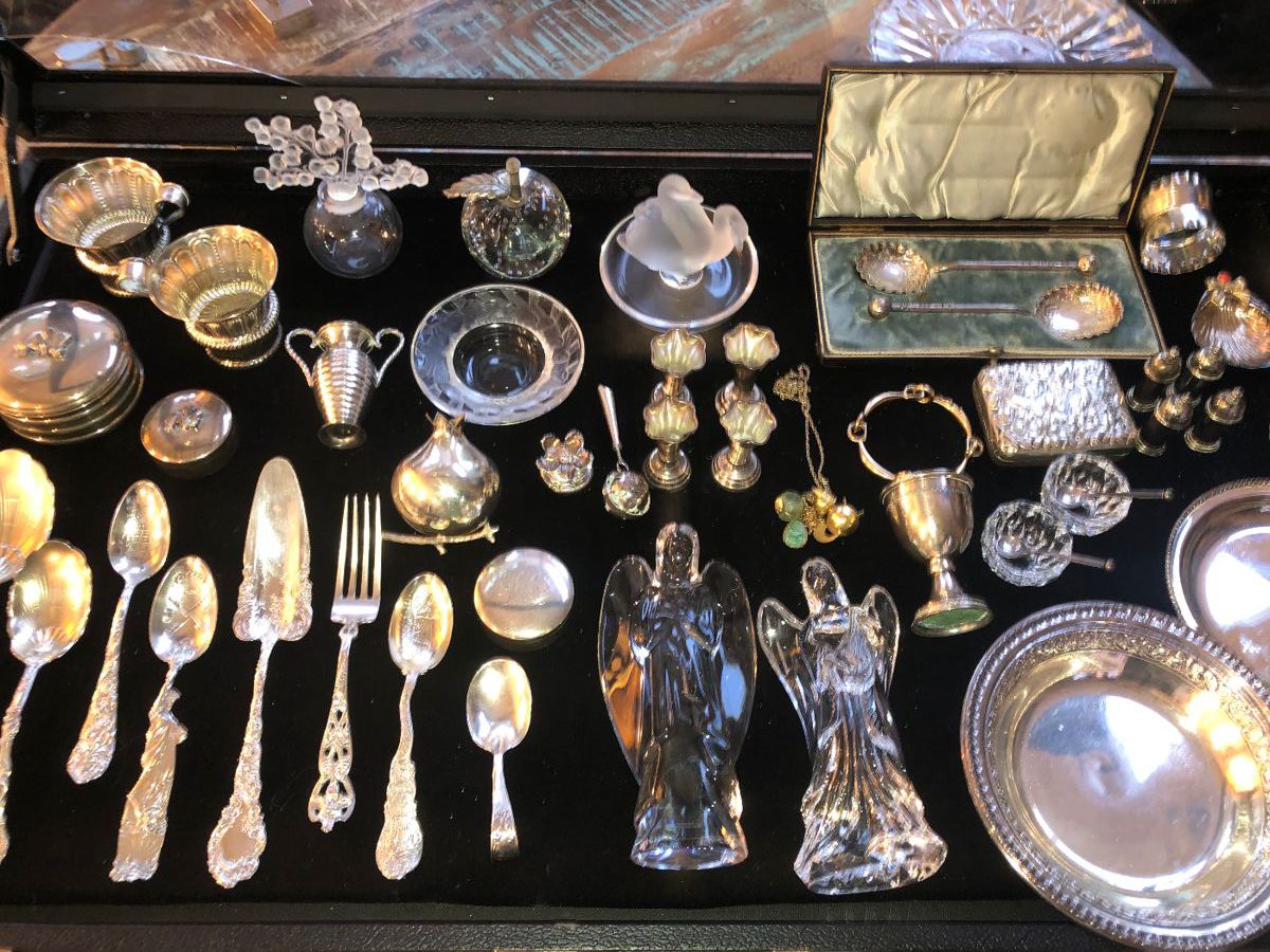 Jewelry, Lalique, Sterling, Vintage Clothes... starts on 9/22/2023