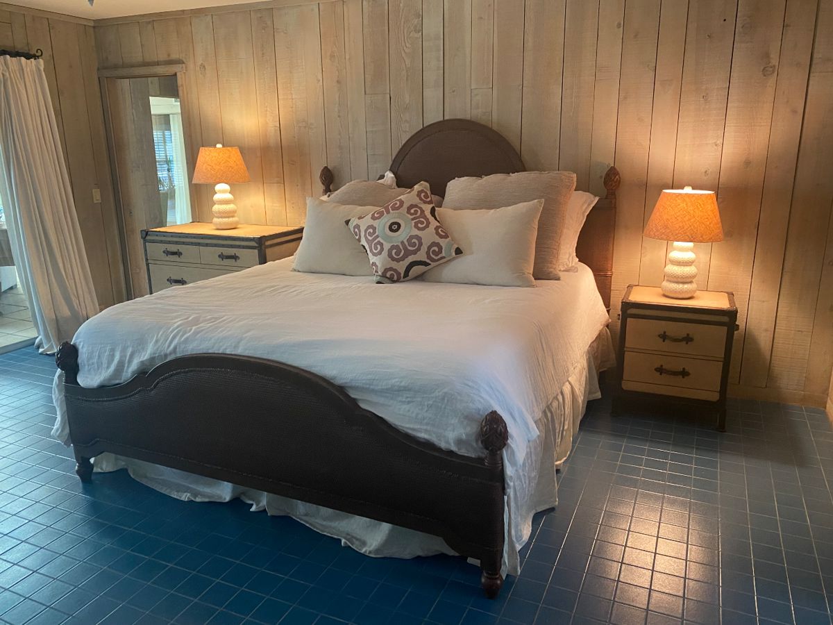 Updated Longboat Key -Beachy Furniture & Décor starts on 11/2/2023