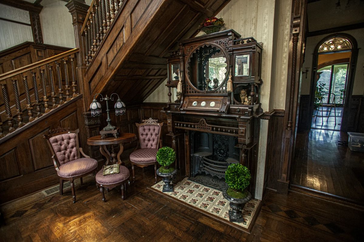 Historic Inman Park Estate Sale in Atlanta, GA starts on 9/29/2023