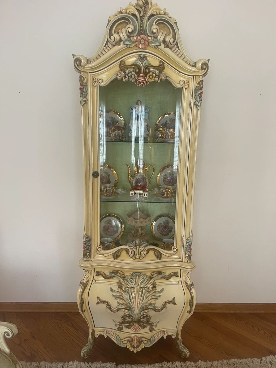 A MOMENT IN TIME - Addison - French Provincial... starts on 10/7/2023