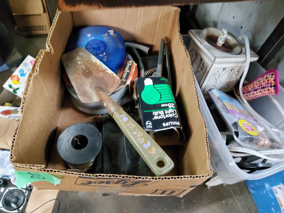 HOUSE CLEAN OUT, BOX LOTS AND MORE!! starts on 9/27/2023