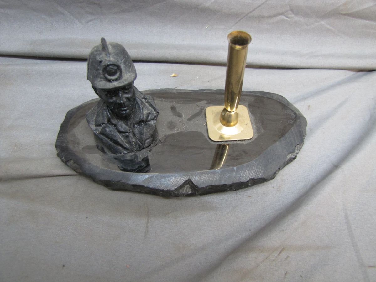 Auction Monkey Vintage Bygones in California, MD starts on 9/30/2023