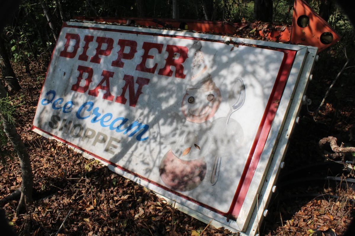 DIPPER DAN MURFREESBORO ESTATE SALE starts on 10/19/2023
