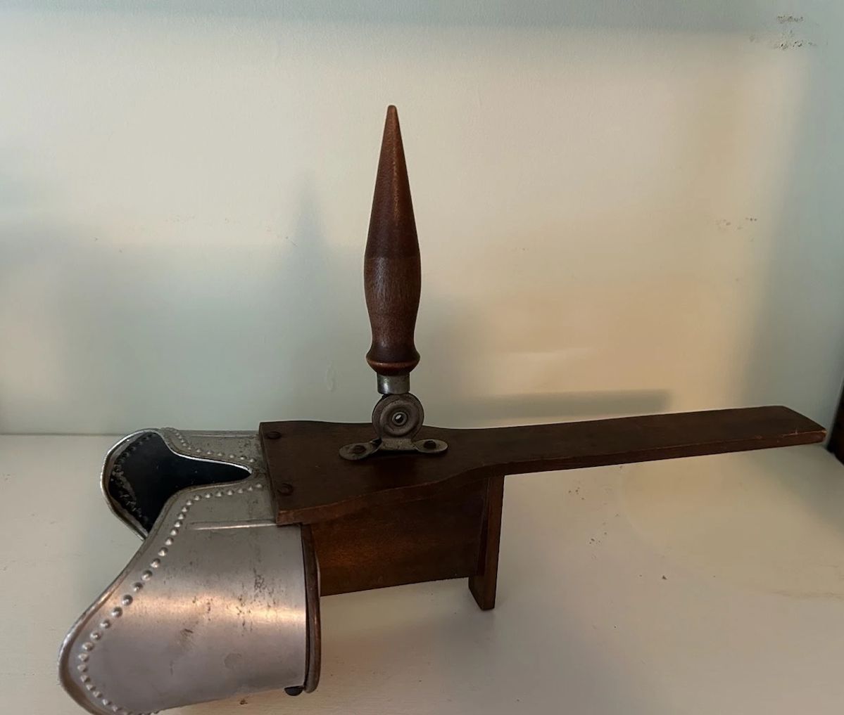 Rochester Antiques Online Auction starts on 10/1/2023