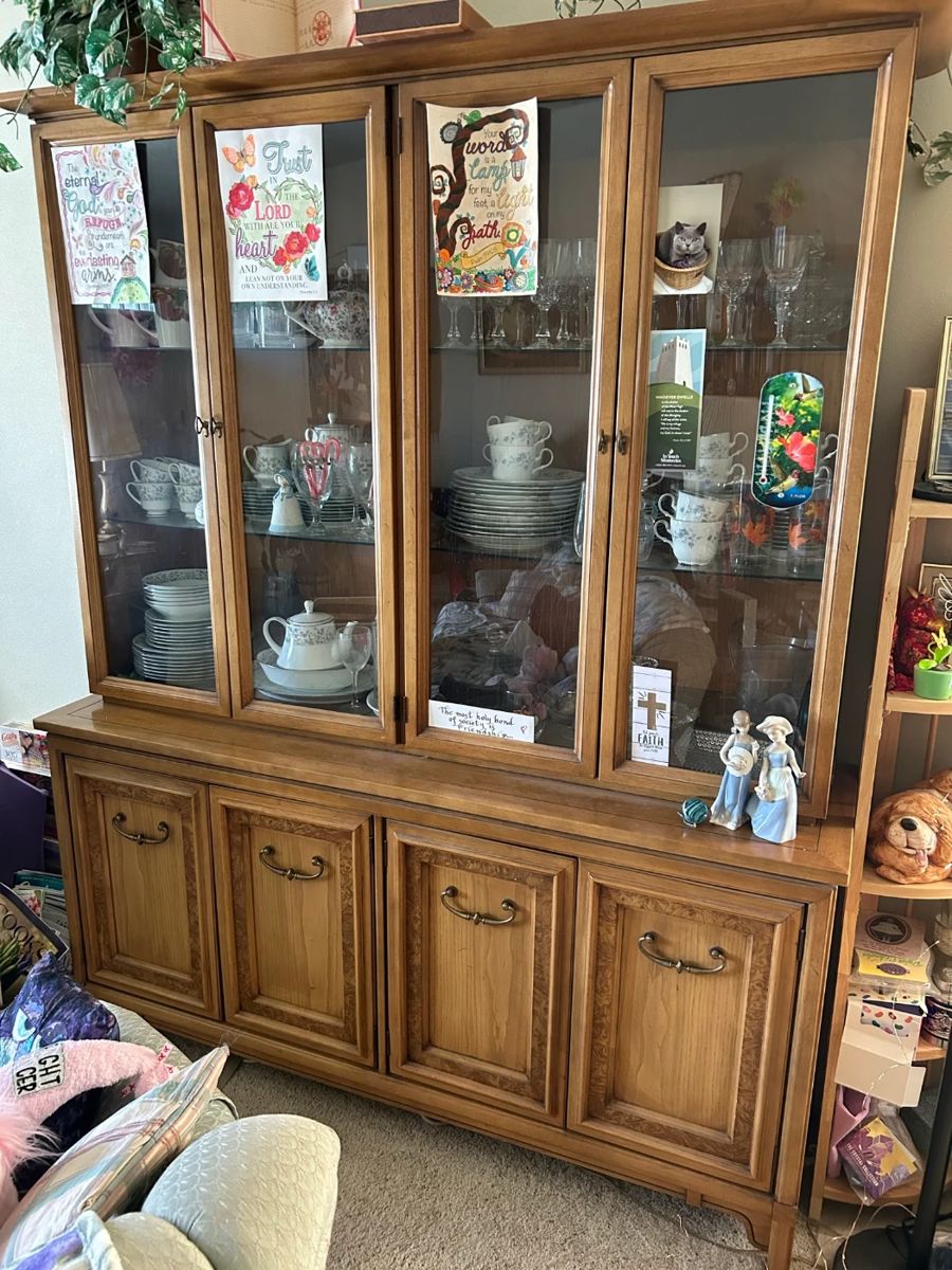 This is the Beth Riddle Estate Sale starts on 10/5/2023