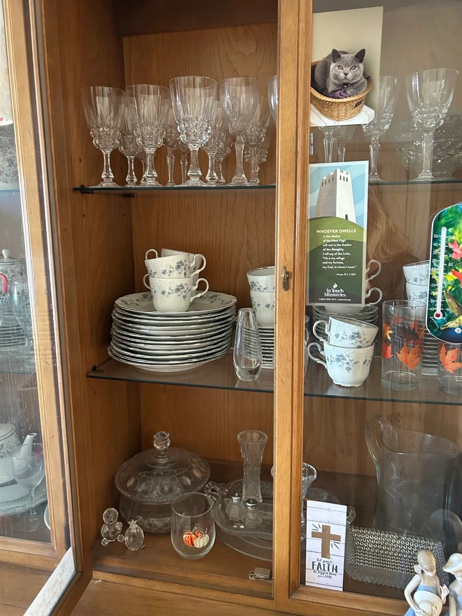 This is the Beth Riddle Estate Sale starts on 10/5/2023