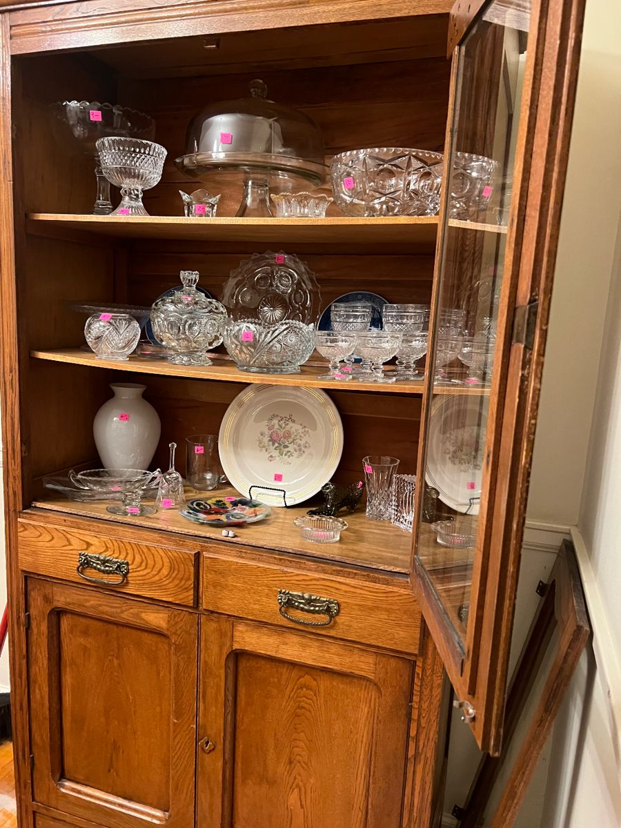 Crown Heights Estate Sale in Wichita, KS starts on 10/5/2023