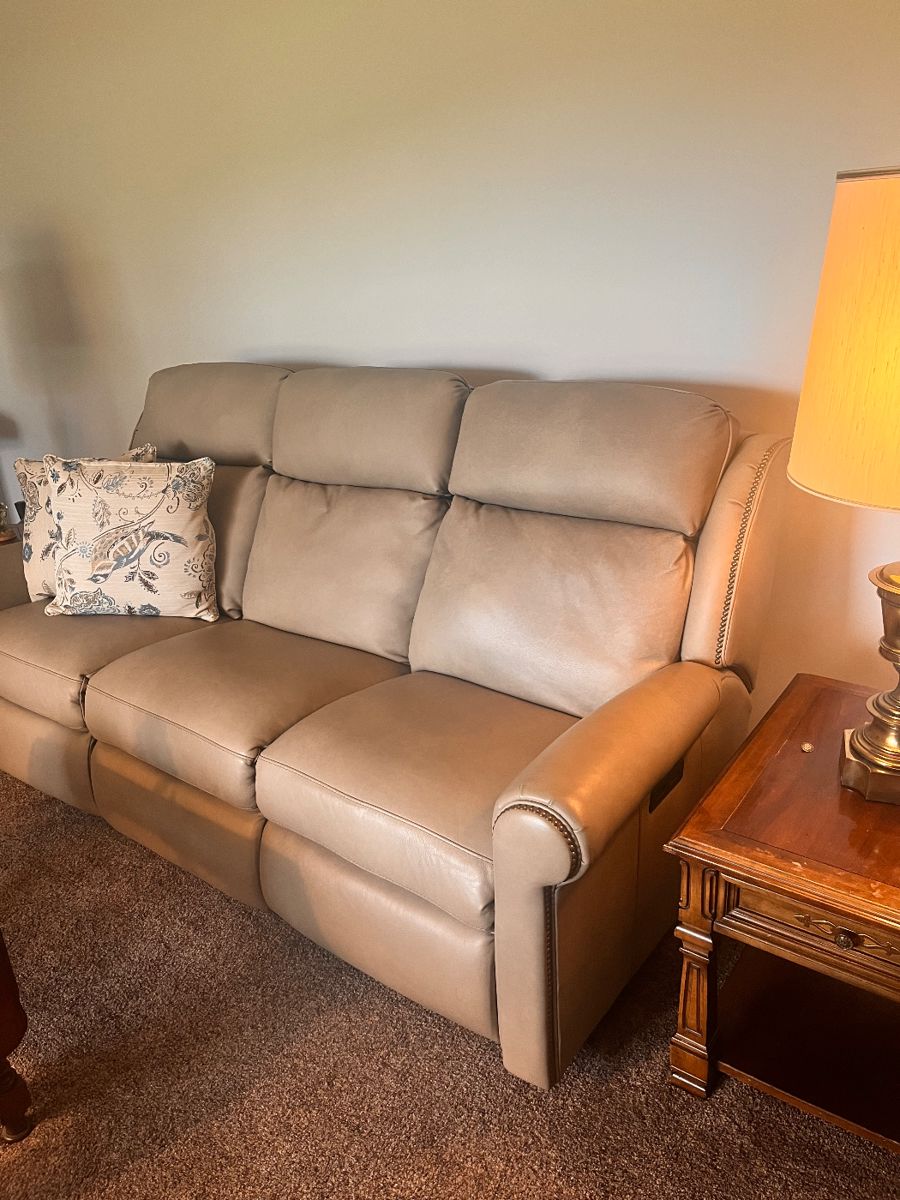 Beautiful Furniture(SMITH BROTHERS LEATHER... starts on 10/14/2023