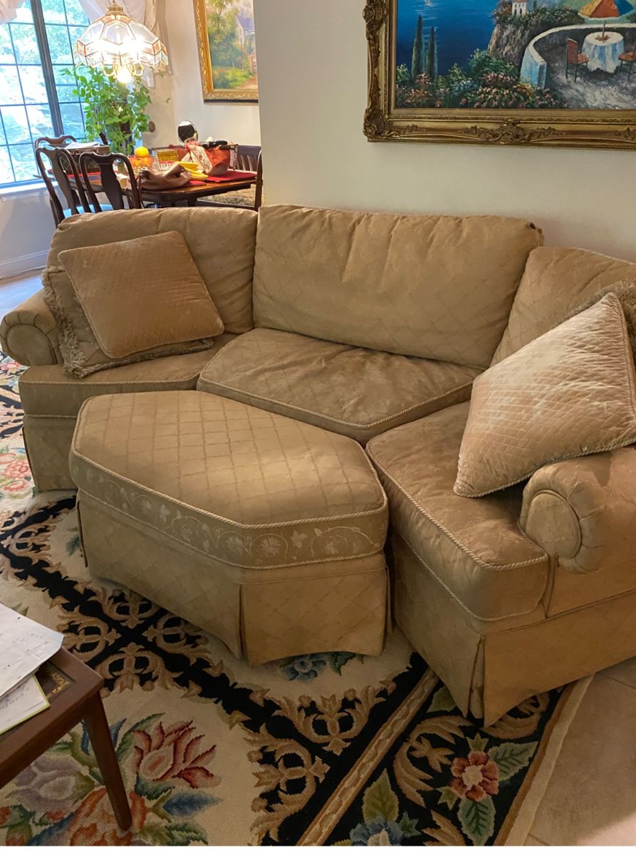 Unique On Line Estate Sale in Norwalk, CT starts on 10/7/2023